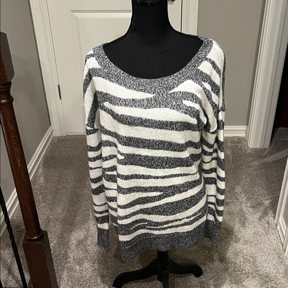 Express | Sweaters | Express Womens Zebra Pattern Sweater In Gray And ...